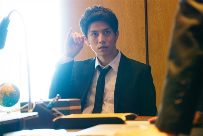 山田裕貴、背中一面の刺青姿に衝撃 映画『闇金ドッグス6』予告編解禁 /2017年7月28日 写真 映画 ニュース |クランクイン!