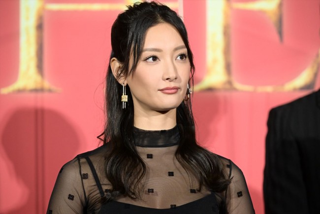 (写真)広瀬アリス、木村文乃の恋模様に照れ笑い 一方の菜々緒は「私は物足りない派でした」 エンタメ ニュース |クランクイン!