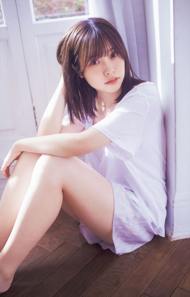 （写真）「Z世代のミューズ」Liyuu、美脚で魅せるソロショット - エンタメ - ニュース ｜クランクイン！