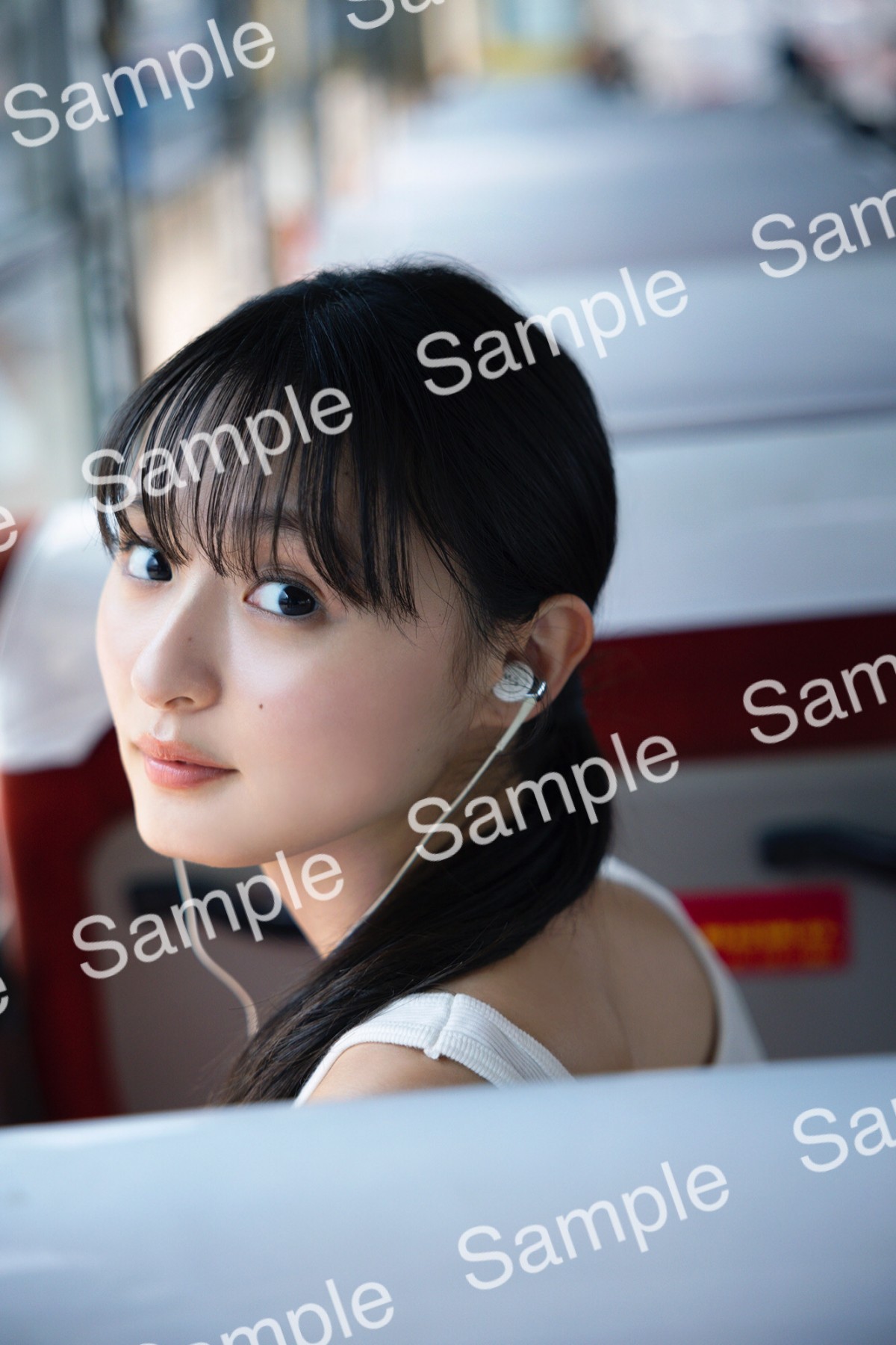 (写真)乃木坂46・遠藤さくら、新たな水着カット公開 ポニーテール姿で大人っぽい表情 エンタメ ニュース |クランクイン!