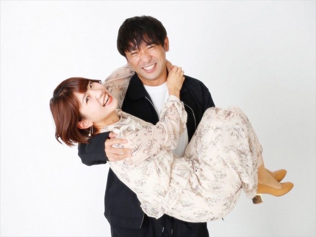 (写真)鬼越トマホーク坂井、元アイドル妻と『新婚さん』登場! 相方・金ちゃんは「本当はもっとクレイジーな夫婦です」 エンタメ ニュース