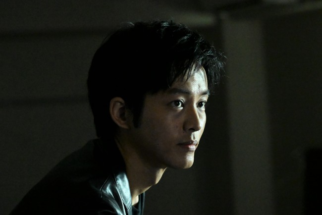 (写真)『vivant』ドラム、“乃木”堺雅人の耳に“フゥー” 登場シーンにネット爆笑「超癒し!超癒し!」 ドラマ ニュース |クランクイン!