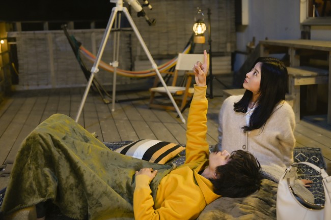 (写真)『星降る夜に』“鈴”吉高由里子&“一星”北村匠海、同棲で濃厚キス ネット悶絶「ラブ供給過多ぁぁ!!」 ドラマ ニュース