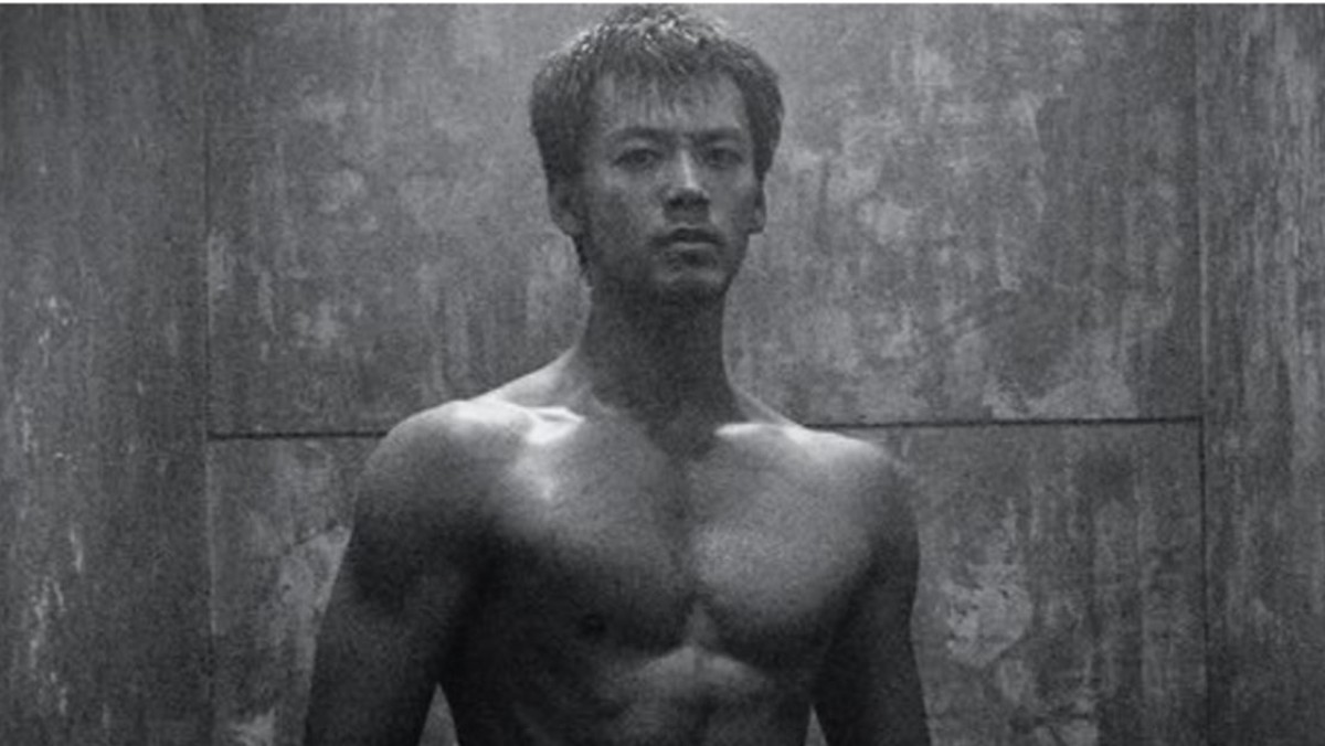 竹内涼真、“筋肉美”に衝撃「もはや芸術」「カッコ良すぎ」 背中のタトゥーも披露 - エンタメ - ニュース ｜クランクイン！