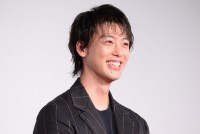 （写真）竹内涼真、“筋肉美”に驚きの声「えぐい」「腕の筋肉すごすぎ」 - エンタメ - ニュース ｜クランクイン！