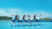 日向坂46の五期生楽曲「ジャーマンアイリス」MVより
