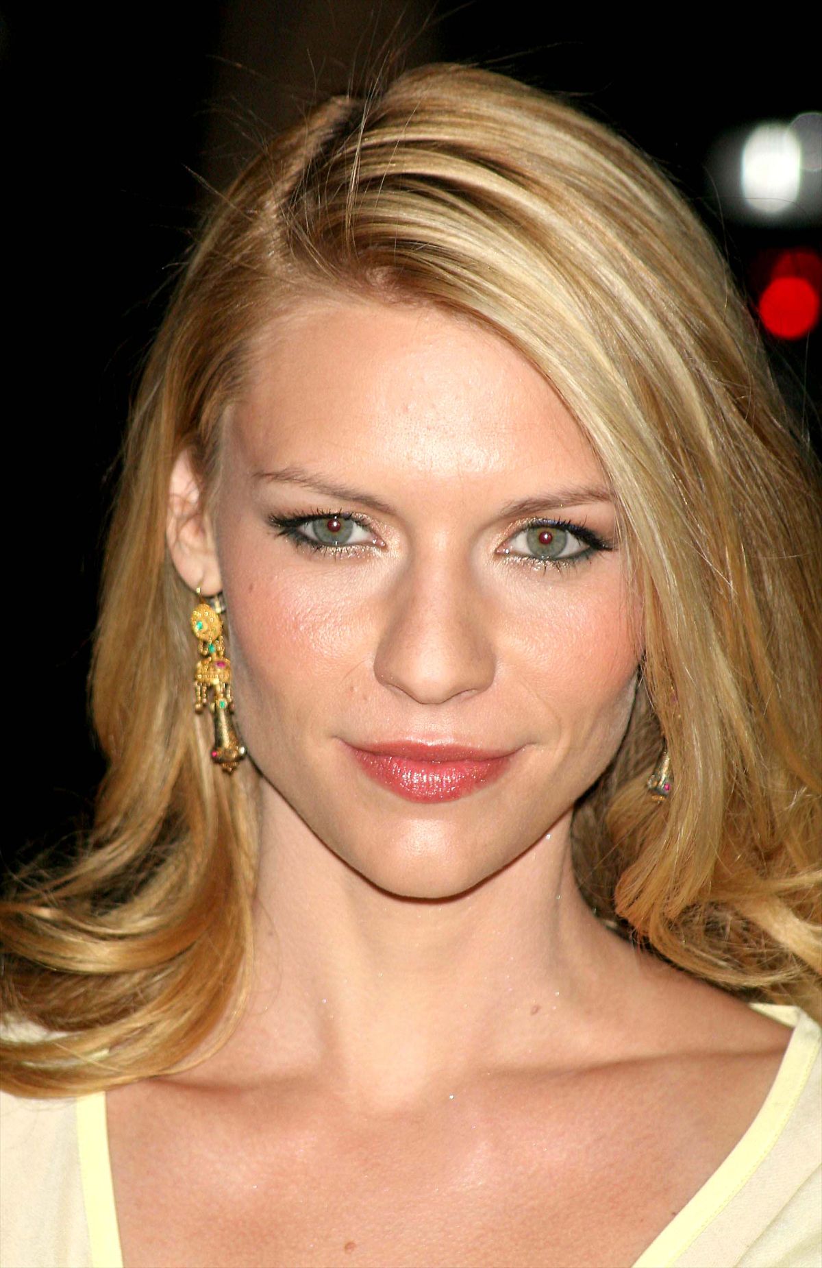 クレア・デインズ -写真 -人物情報 ｜クランクイン！